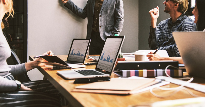 Typischer Arbeitsalltag mit Vorlagen-Software